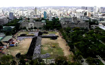 ADVENTURES WITH GRANDTITA: UST human cross now Guinness World Records ...