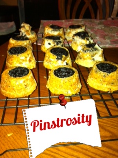 Pinstrosity: Cookies and Cream Clump Cakes