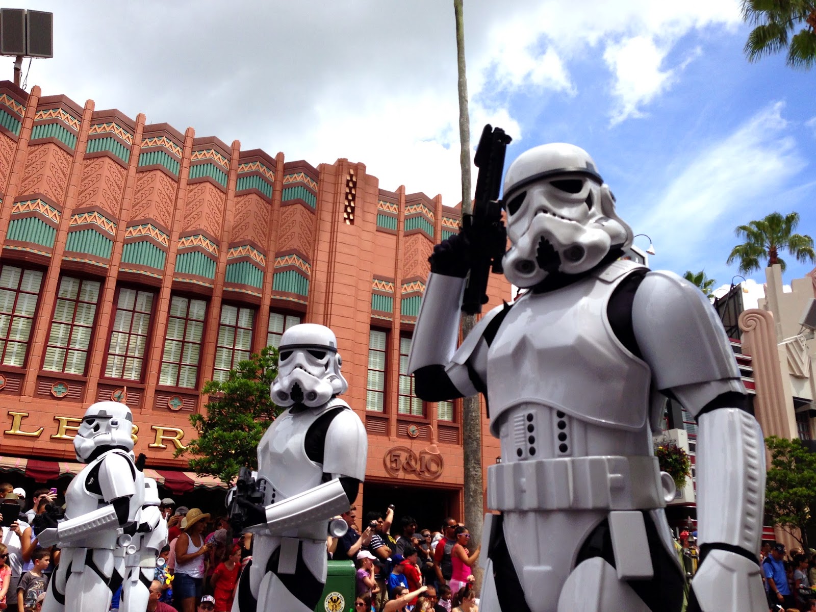 Rope Drop Queen - Walt Disney World - Disney Cruise Line - Disneyland ...