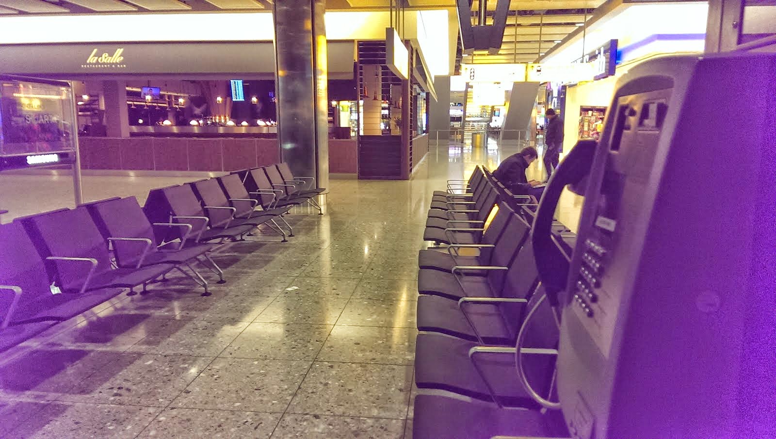 PayPhoneBox: +4420885649953, Seating Area Near WH Smith, Gate Level ...