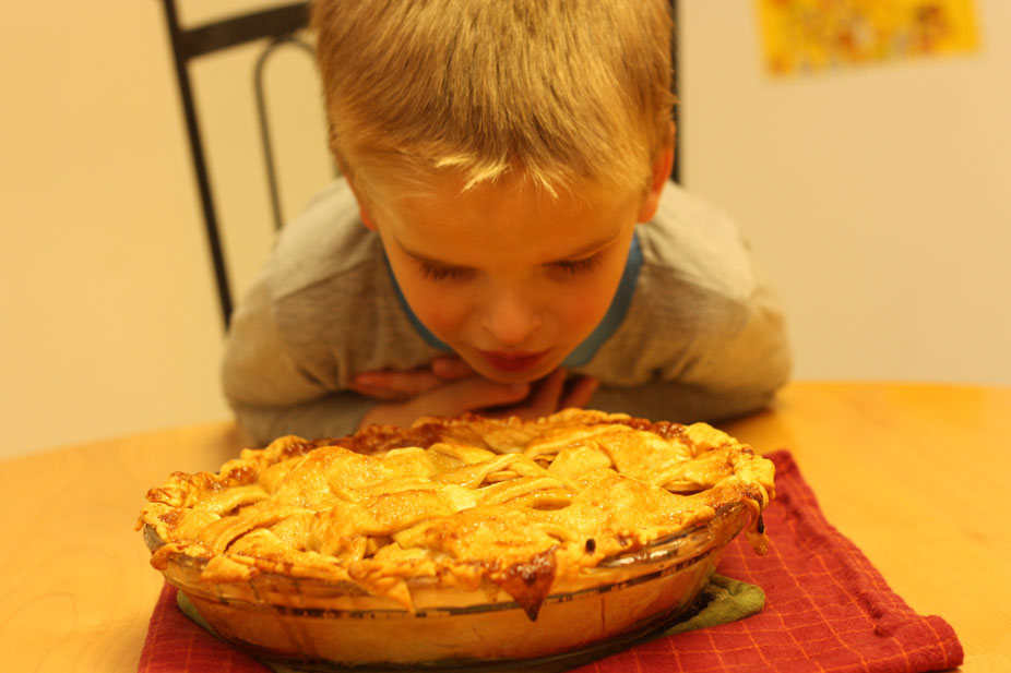 Mormon Mavens in the Kitchen: Momo's Apple Pie