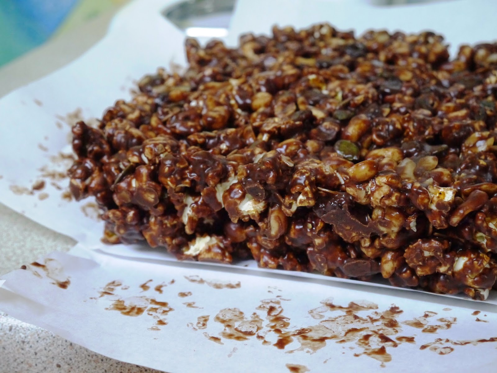 This Muslim Girl Bakes: Chocolate Popcorn Bars.