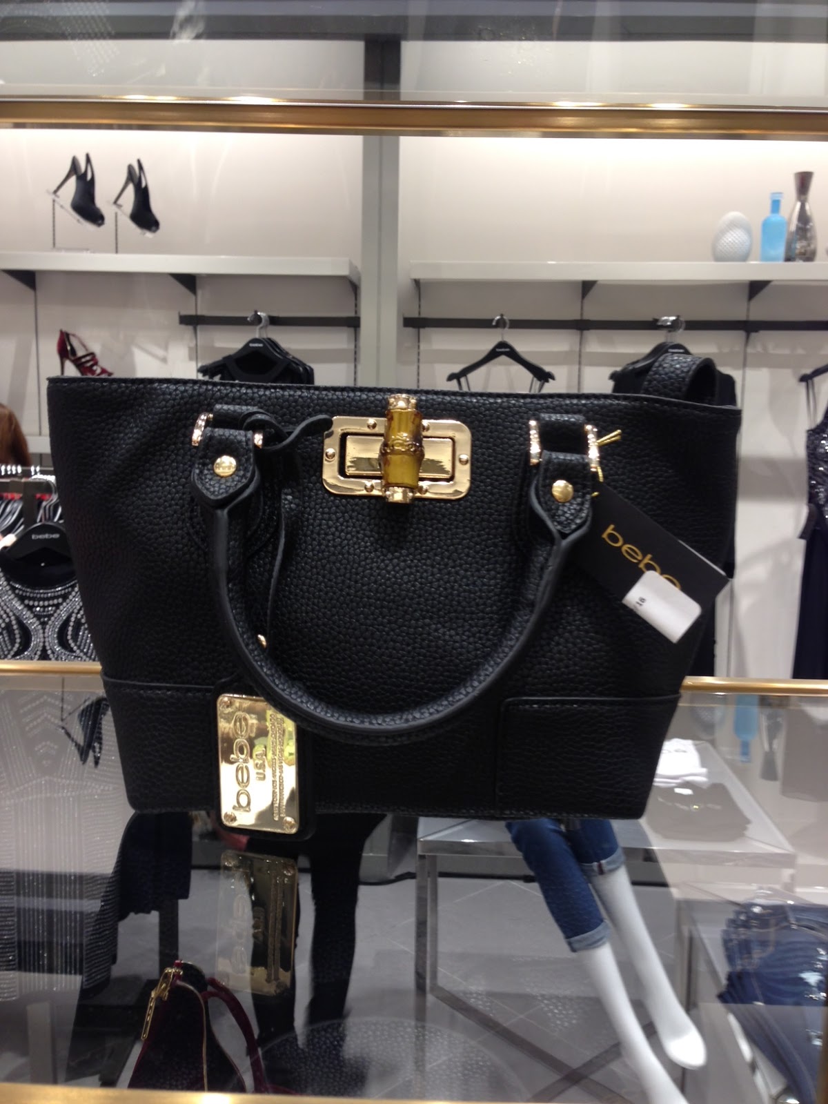 Llego a Guatemala la reconocida marca de ropa para mujeres " bebe