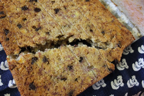 Green Gourmet Giraffe: Bush birthday banana cake and other self ...