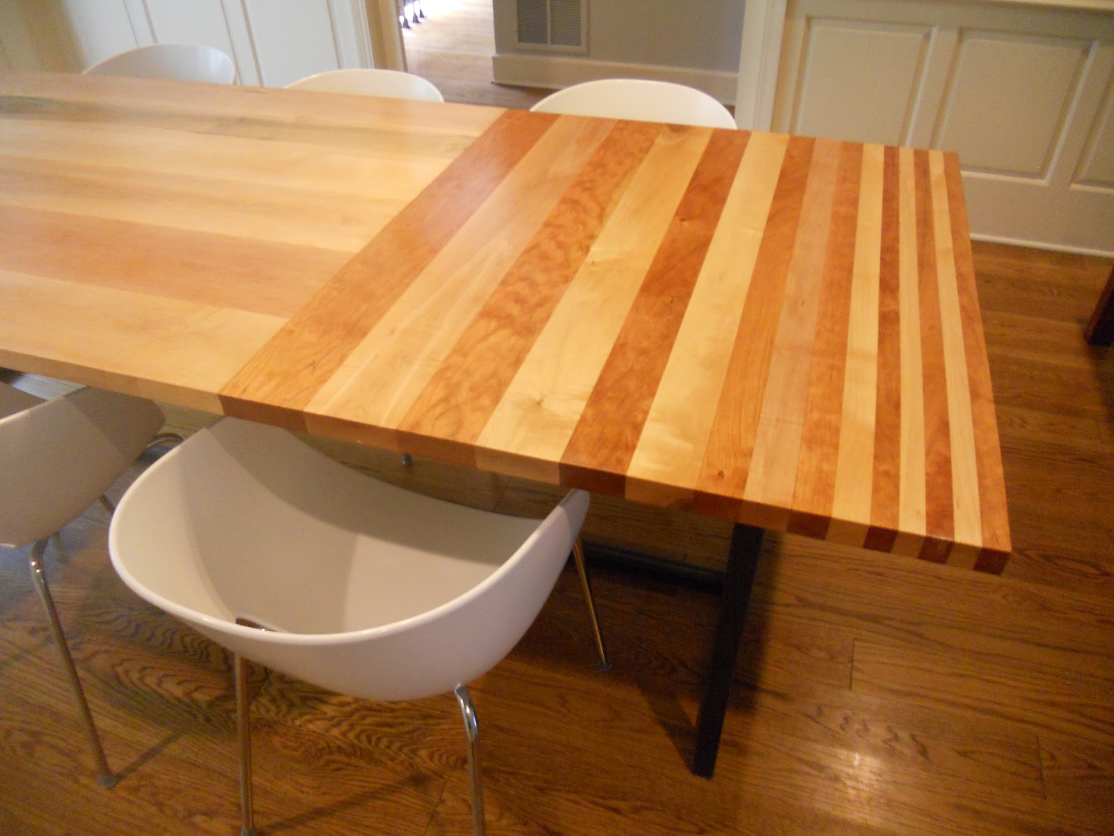 d+p design build: Green Dining Table