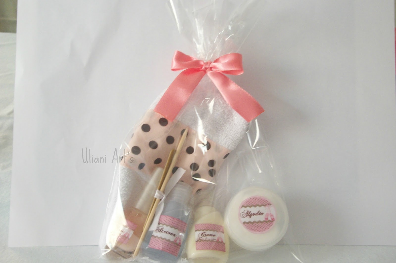 Uliani Art's: Cód.100.044 - Presente! Kit Manicure