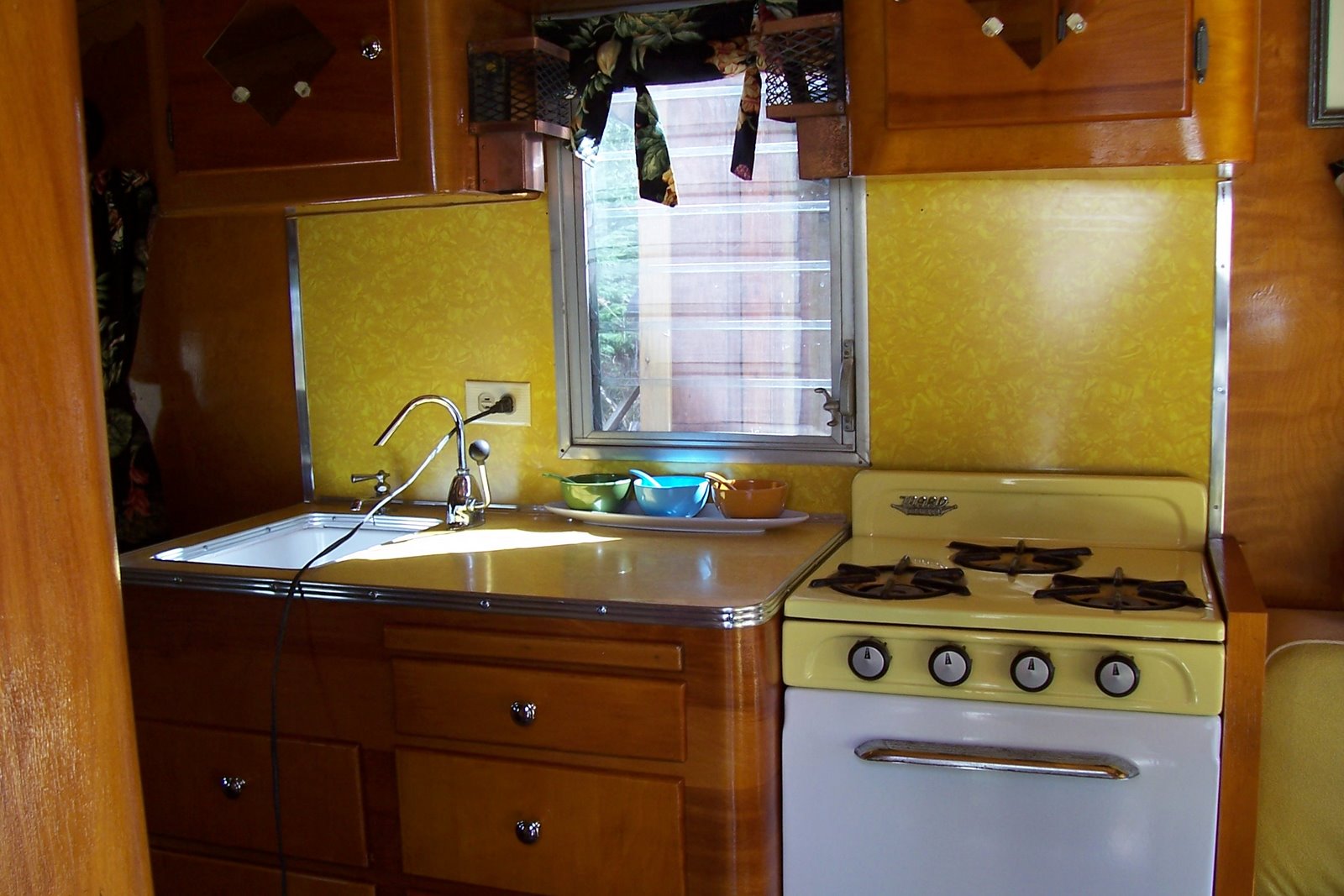 Vintage Travel Trailers: 1957 Cardinal Travel Trailer - Interior and ...