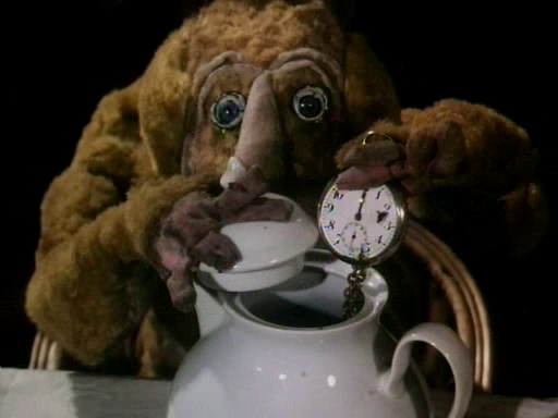 Nexus: "L come Alice": teatro e videoarte di/con Nexus e Laura Garofoli