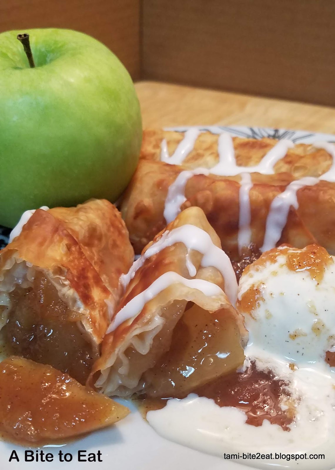 A Bite to Eat: Apple Rolls