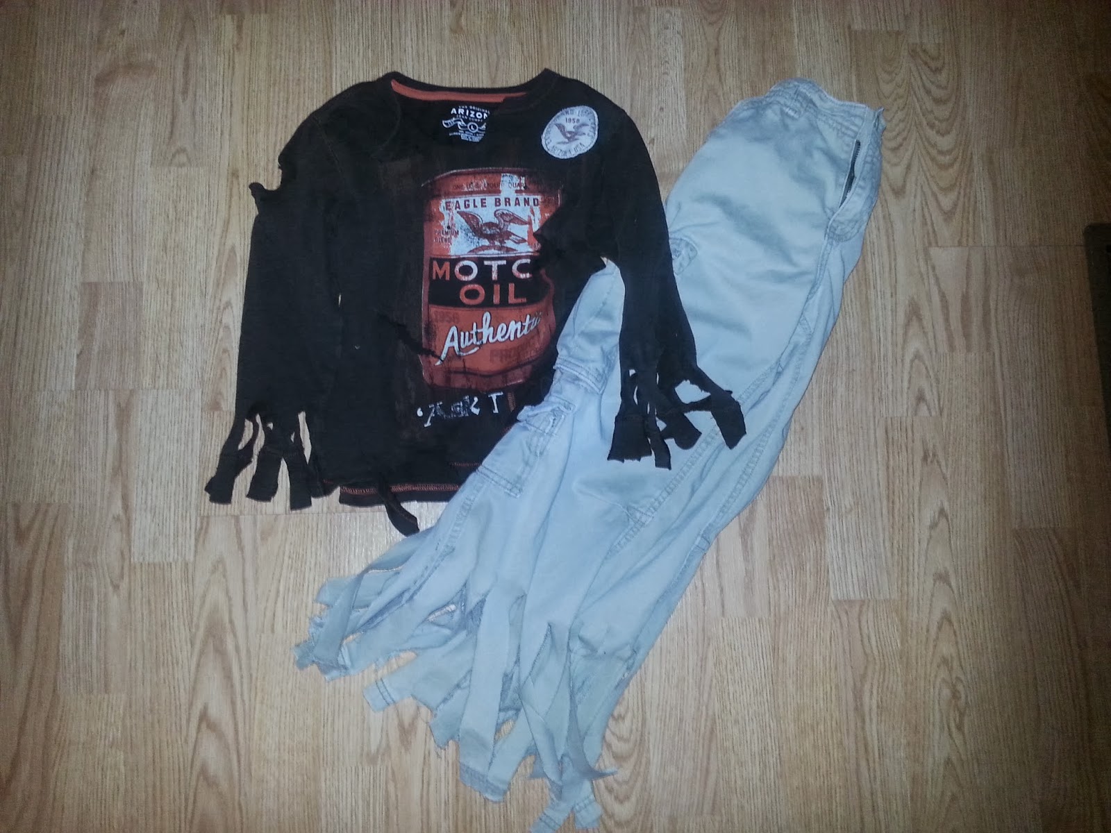 Di's Thoughts: Homemade Zombie Costumes