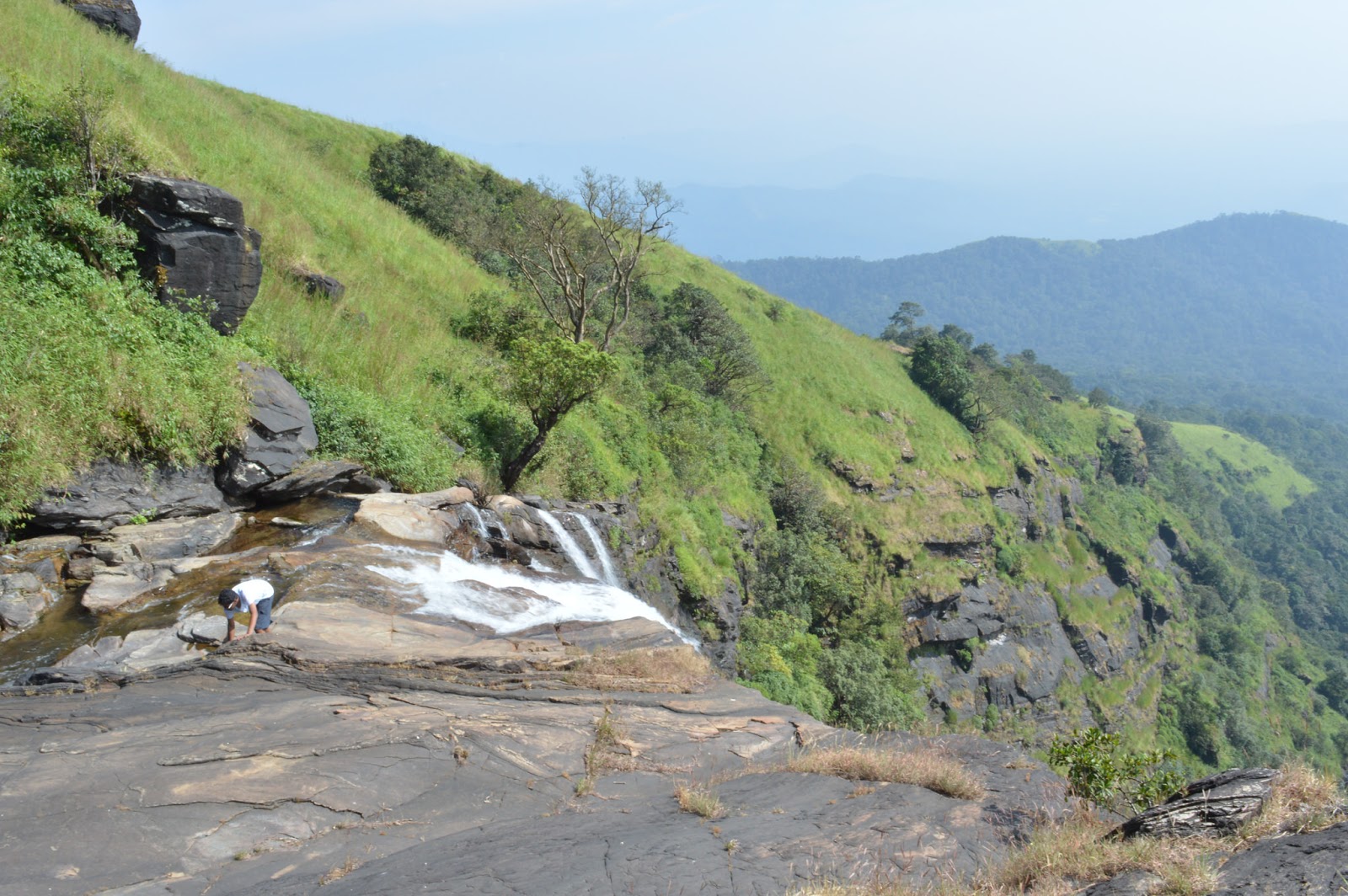 Exploration Trek - Bandajje Arbi & Ballarayanadurga fort - Bangalore ...