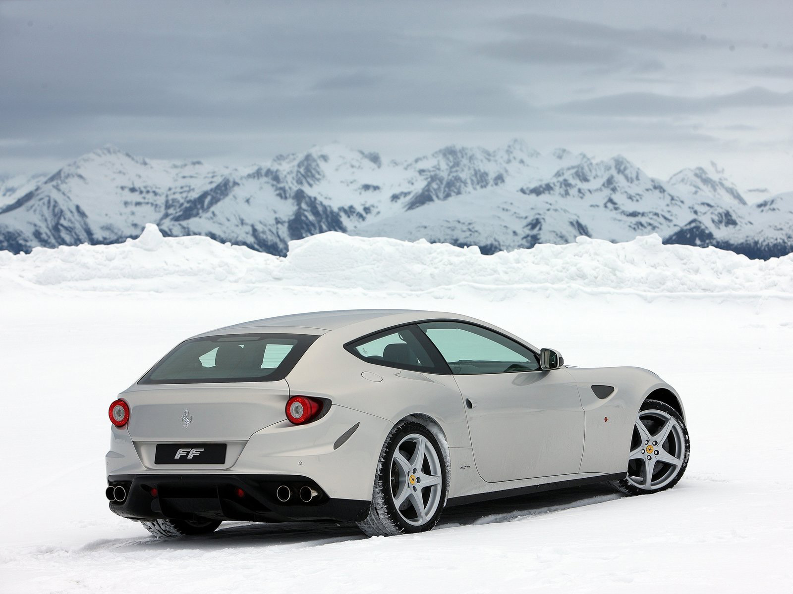 Car Pictures: Ferrari FF 2012 Silver