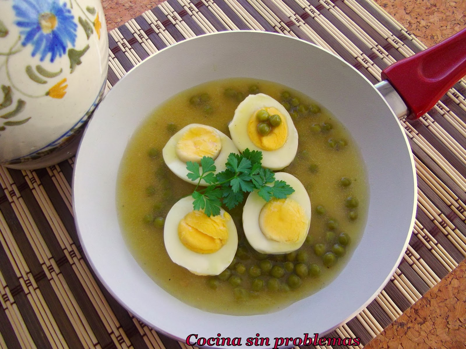 cocina sin problemas: Huevos en salsa verde con guisantes.