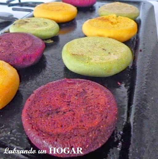 Labrando un HOGAR: ¡Arepas de colores! nutritivas y divertidas