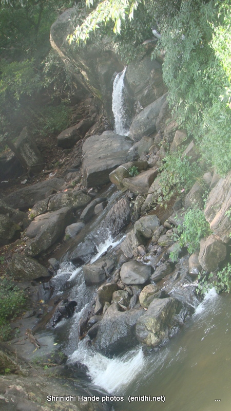 Kalhatti falls ಕಲ್ಹತ್ತಿ ಜಲಪಾತ (Karnataka) - eNidhi India Travel Blog