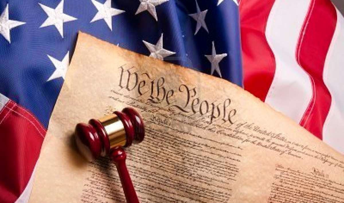 La Constitución como norma jurídica - Derecho Constitucional