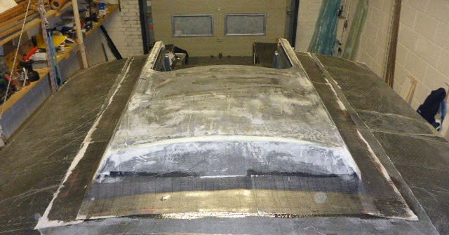 F32R(s;-) Thriller: Taped the outside sliding hatch cover