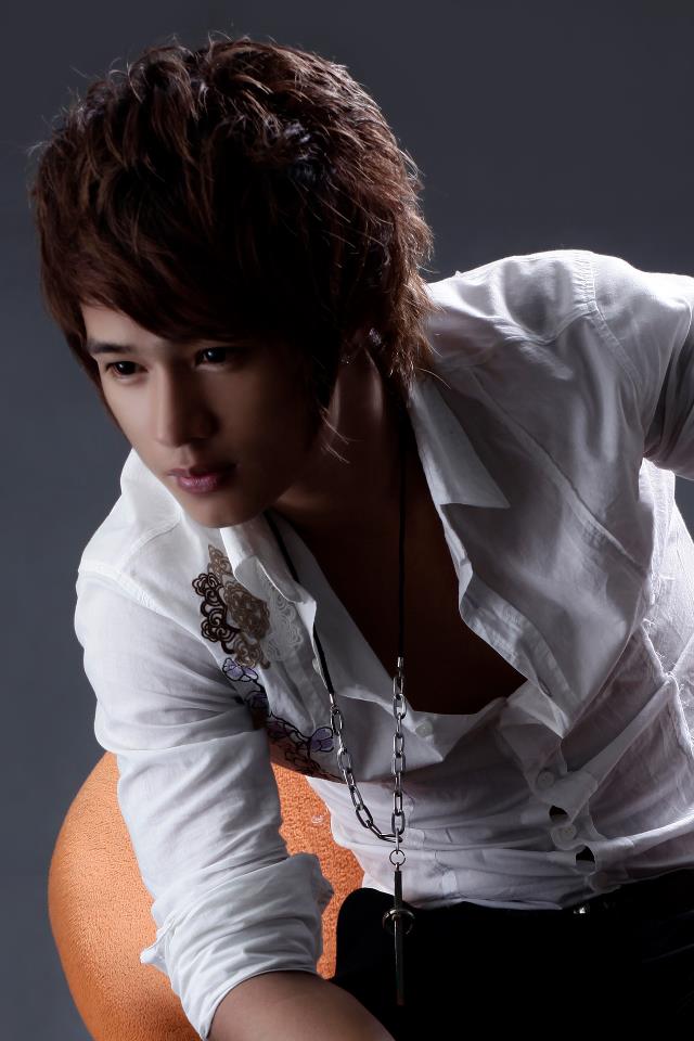 M y a n m a r H u n k s: Aung Lay