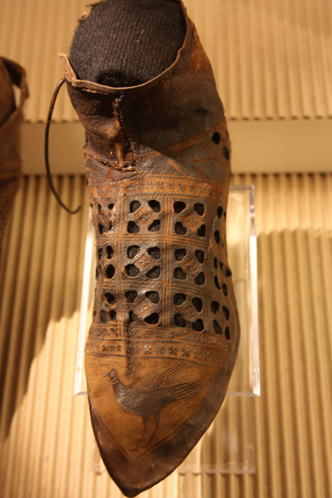 bensozia: A Medieval Shoe