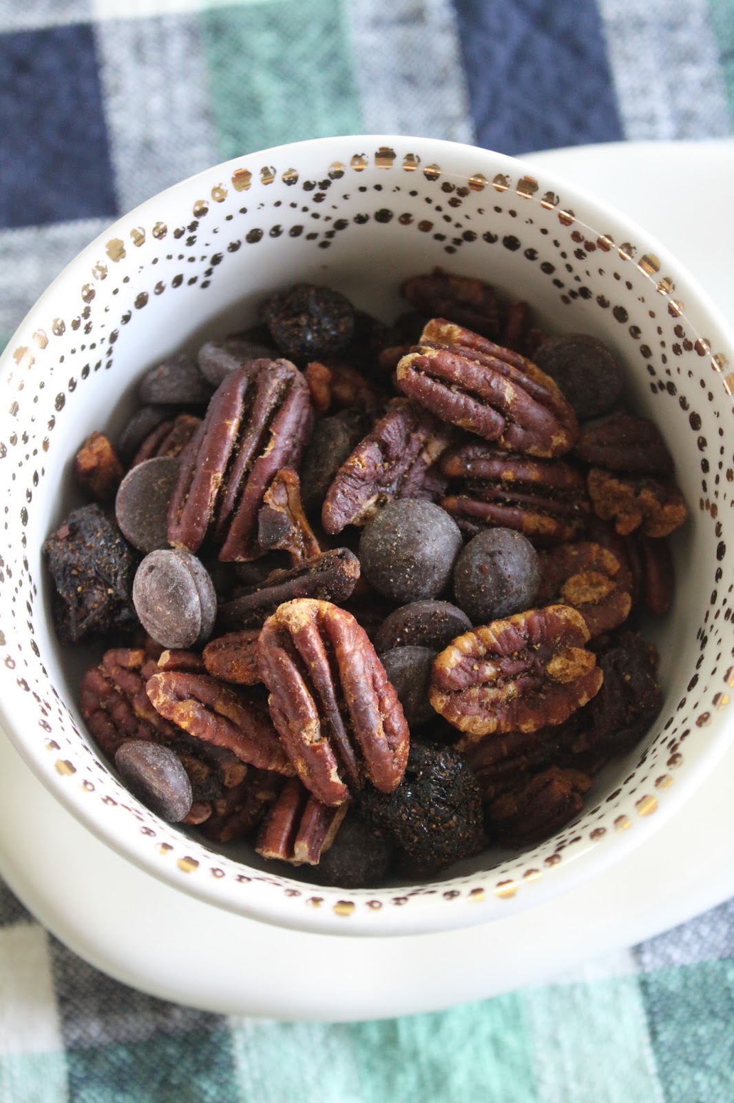 Spiced Toasted Pecans With Dried Cherries And Bittersweet Chocolate ...