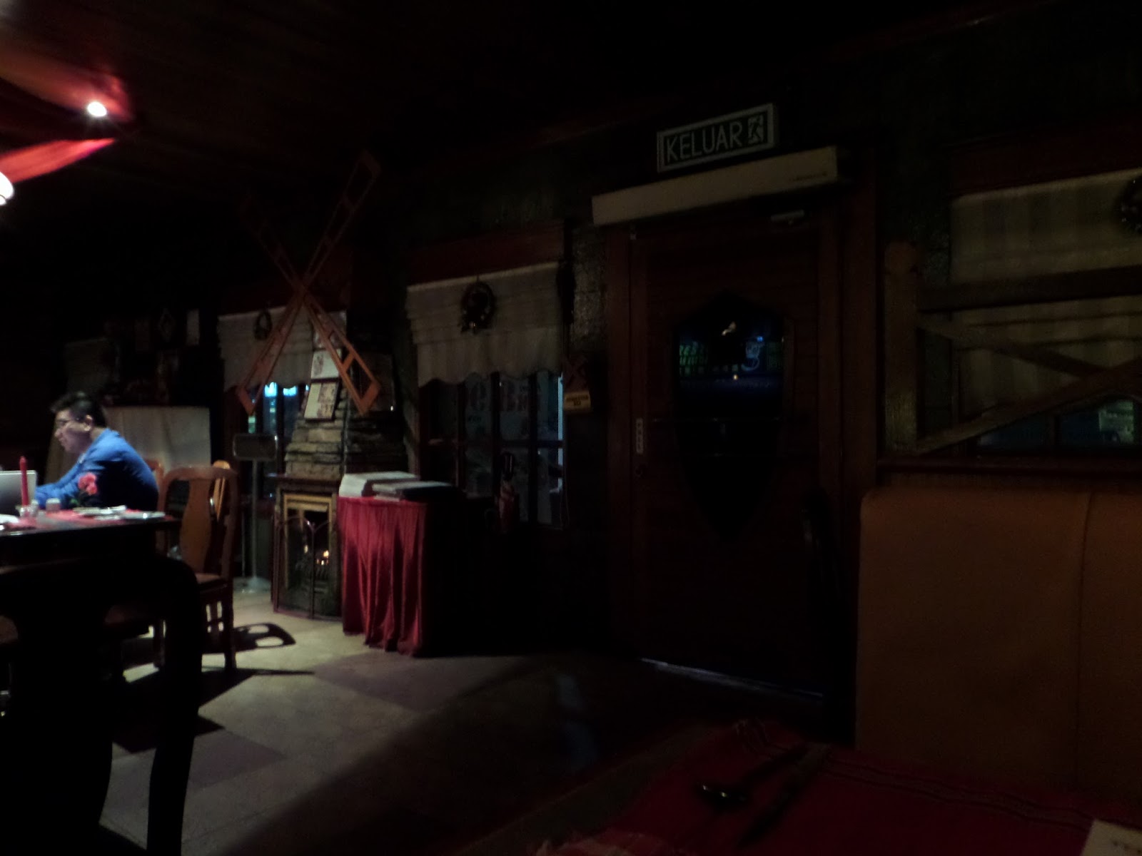 Cherry Q 卢秋燕: Windmill Restaurant Bukit Raja