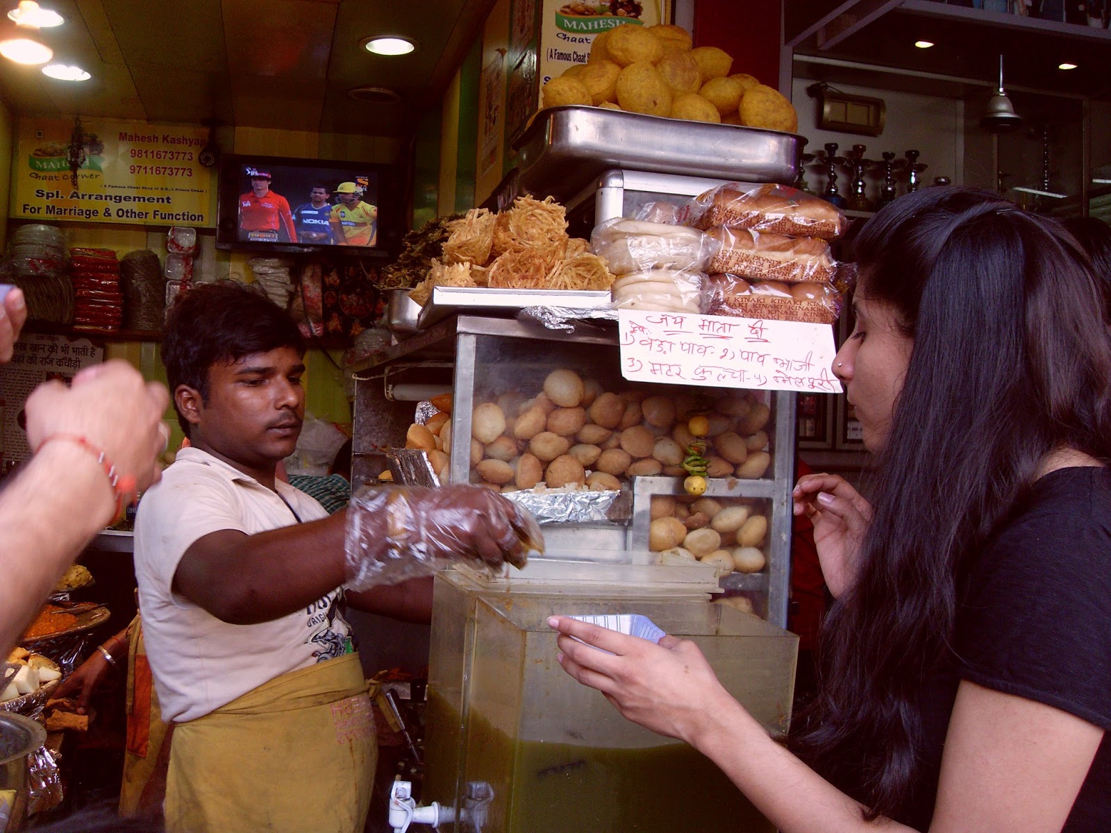 FOODATHON: 5 best street food outlets at GK M block market