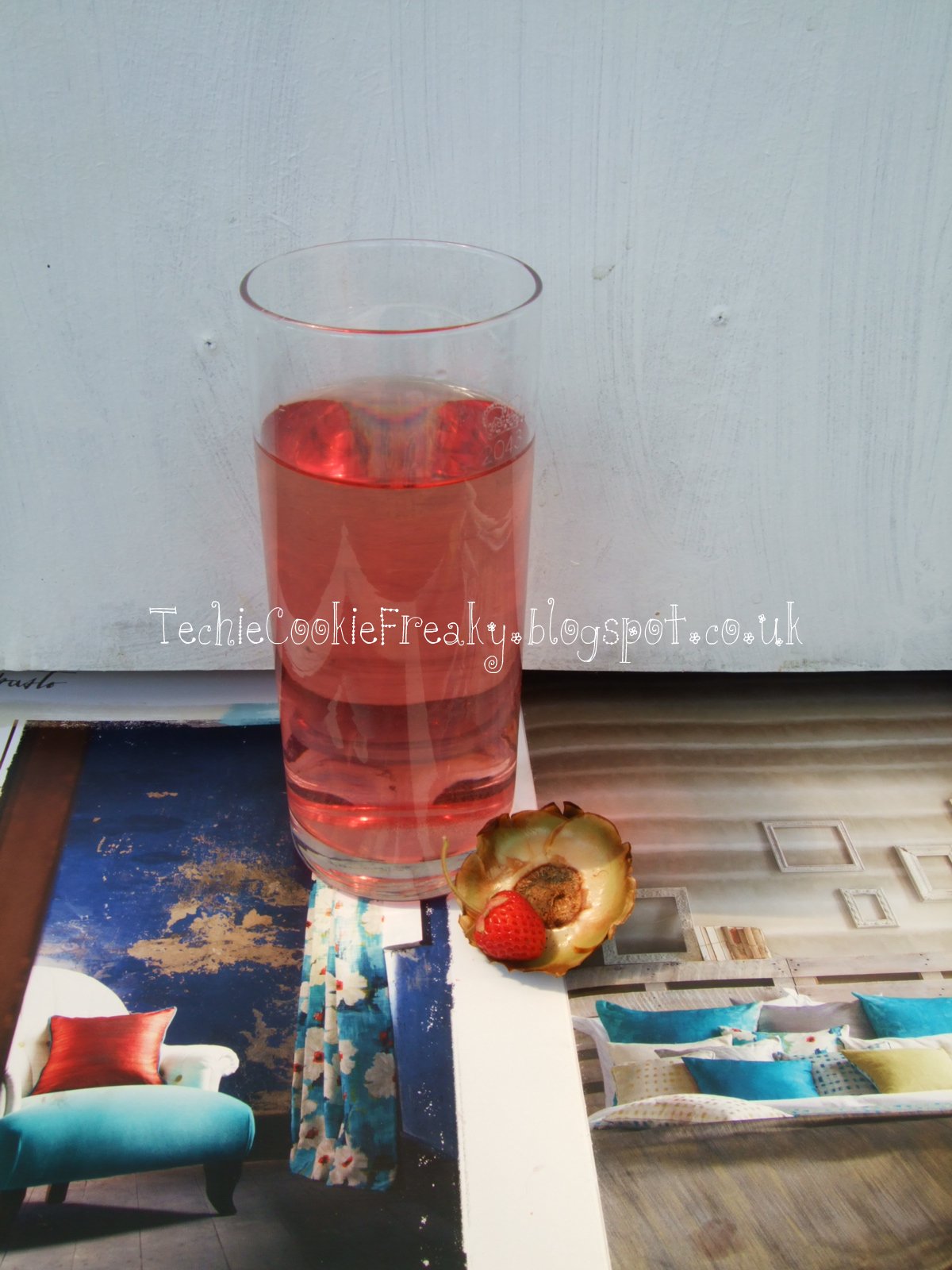 Techie.....Cookie......Freaky.........: Strawberry Juice with Tender ...