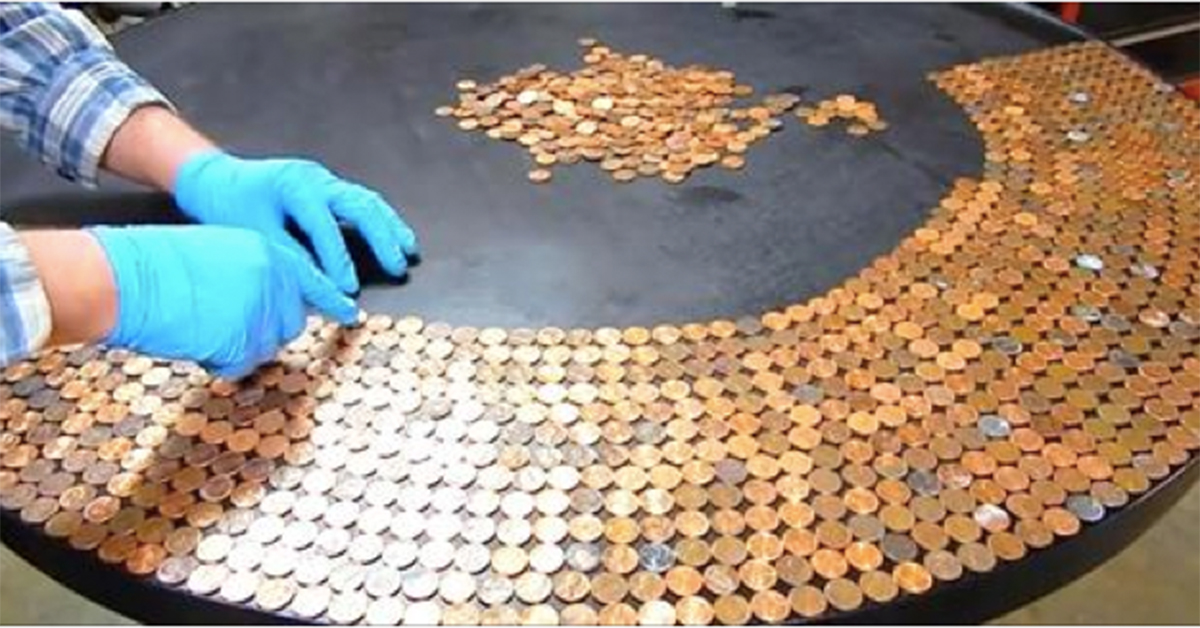How to create an incredible penny table top - Handy DIY