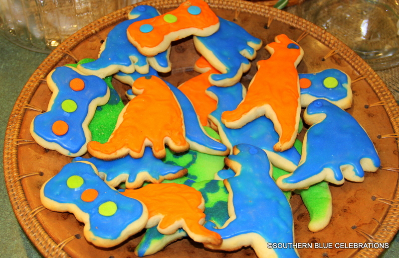 Southern Blue Celebrations: DINOSAUR ICED & FOSSIL COOKIES
