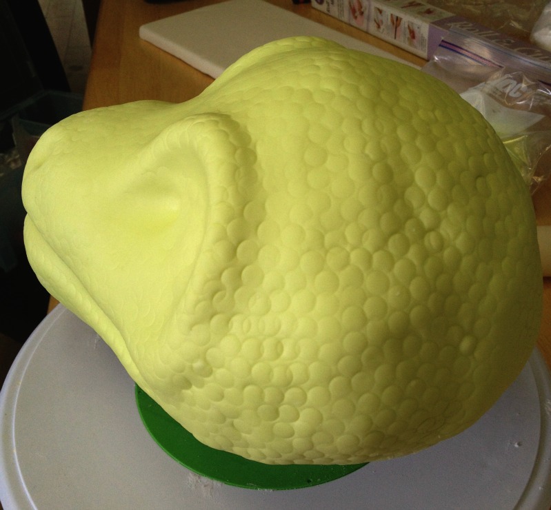 The Crafty Conundrum: SYTYC -T-Rex Cake Tutorial