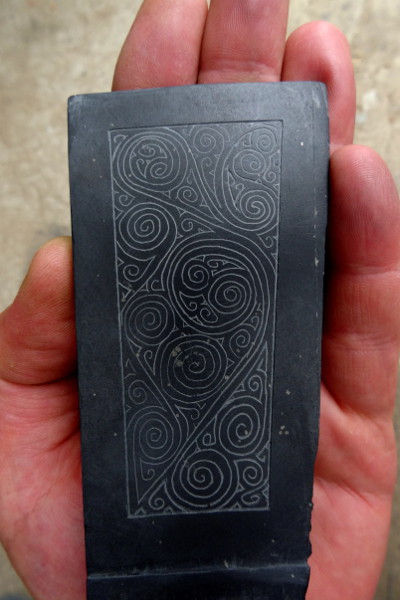 in the workshop: Slate engraving