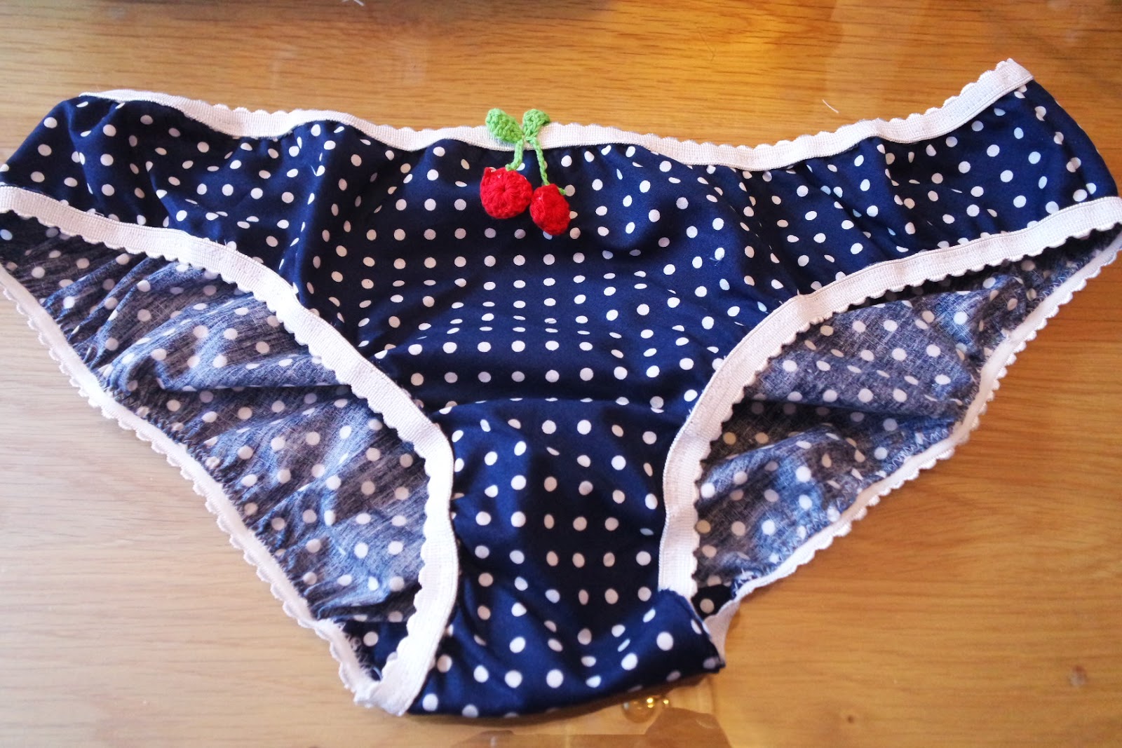 Breezy Daze: The Makery - Polka Dot Knickers Craft Kit