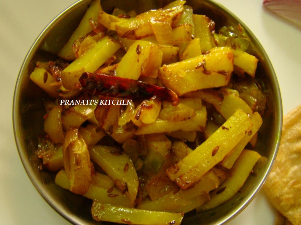 Delicious Recipes 4m Pranati's Kitchen: Chun Chun Allu Bhaja ( Potato ...