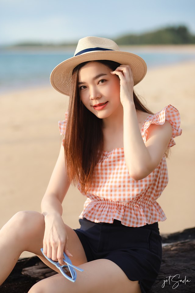 Hot girl Annie Queen