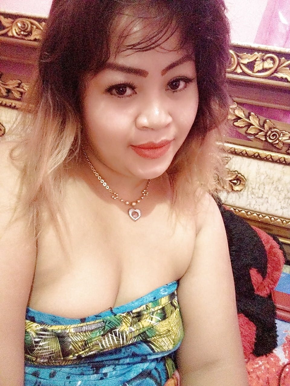 TANTE TANTE CANTIK DAN SEXY: TANTE BERLIANA