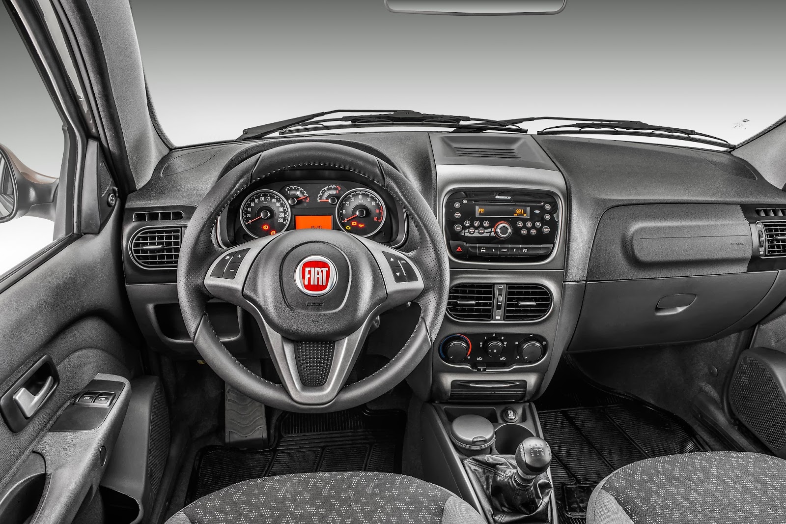 BLOG DO JORNALISTA ARNALDO MOREIRA: FIAT STRADA 2014: NOVO DESIGN ...