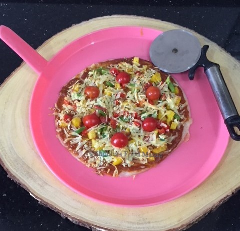 Shobha's Food Mazaa: DOZZA ( Pizza Dosa)