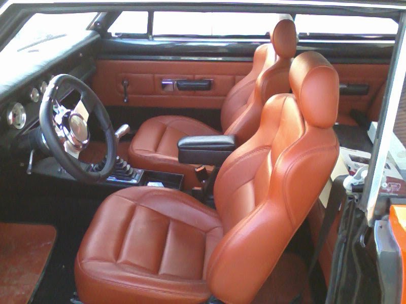 Kiwi and Power Snake Cars