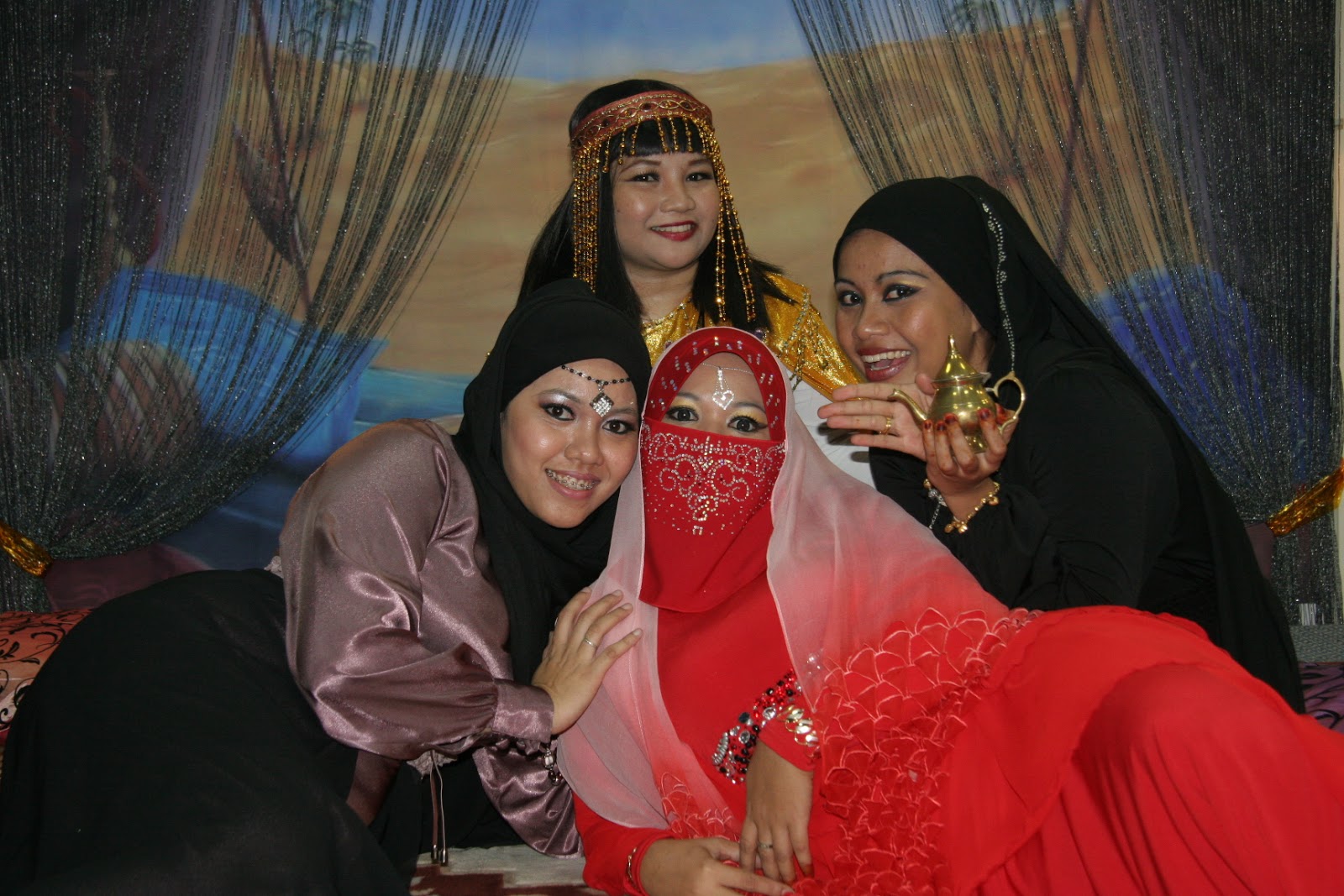 Mirror mirror on the wall... Who's the beautiful of the all...: Arabian ...