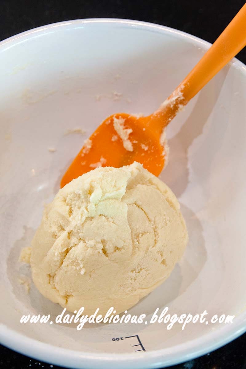 dailydelicious: Three Flavors Choux cream: One recipe three variations