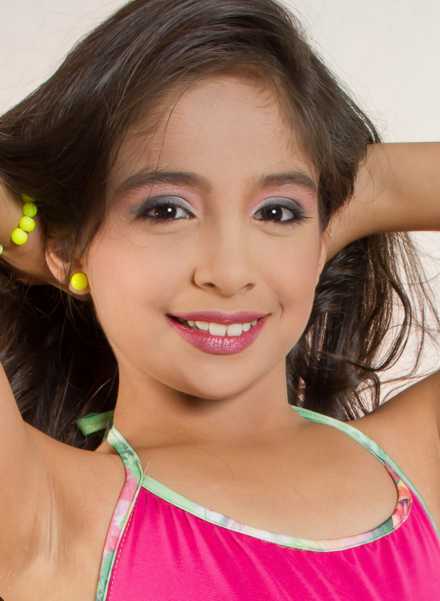 Niña Model Venezuela 2015 - Diverso Magazine