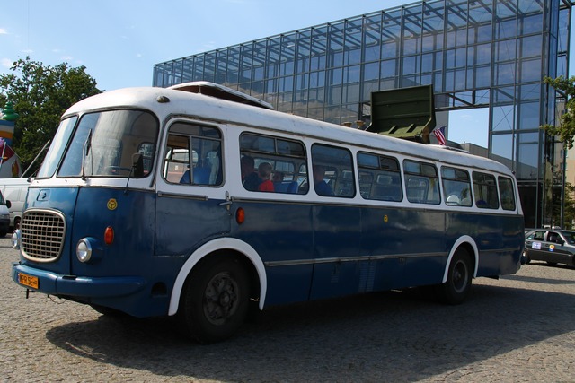 tonywarne: All aboard the Ogoerk Bus for Tales of G&T and the Big C