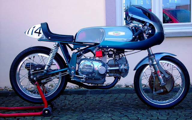 Aermacchi - RocketGarage - Cafe Racer Magazine
