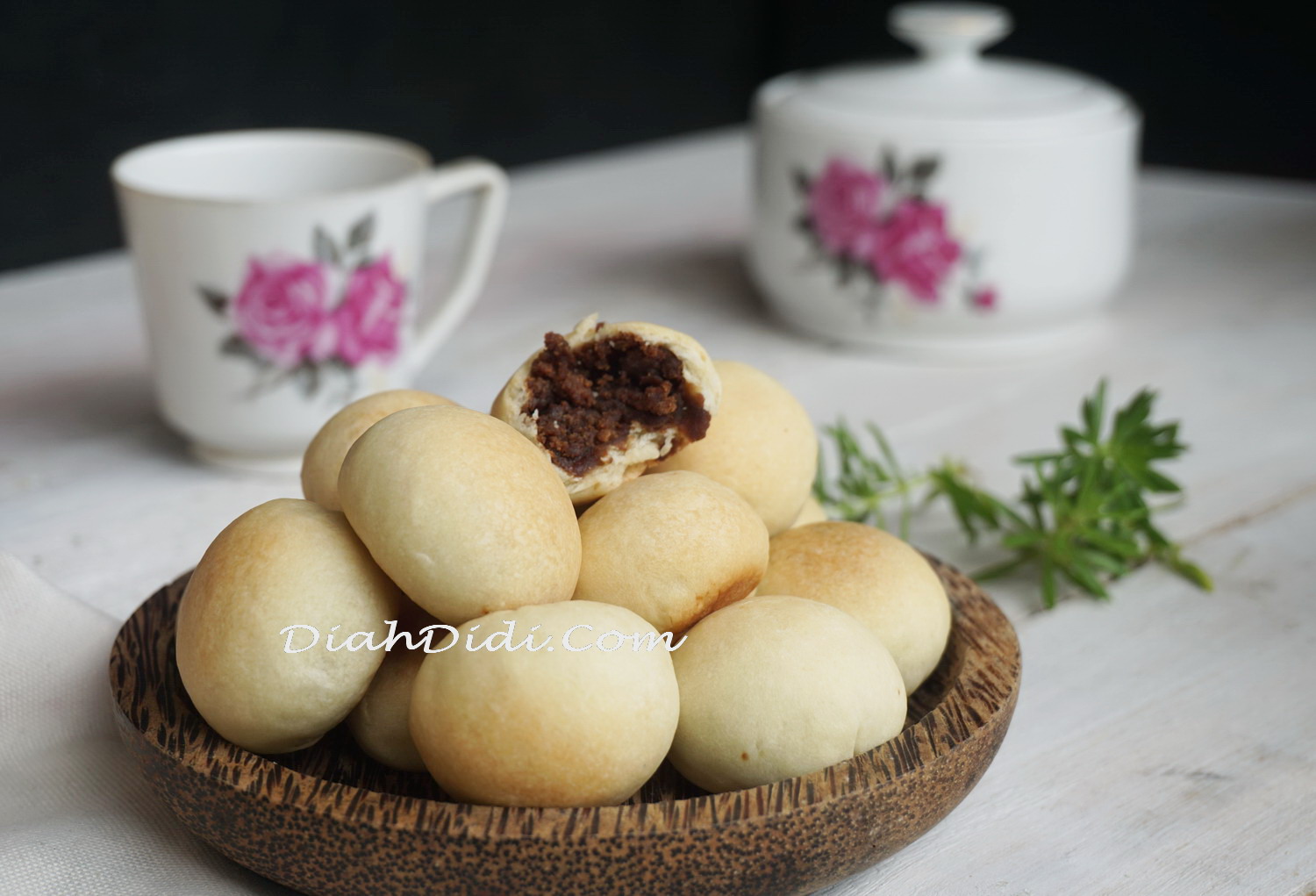 Diah Didi's Kitchen: Nopia Isi Gula Merah