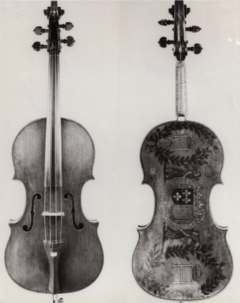 The Violin Shop: The Amati Family of Violin Makers. A Cremonese Dynasty