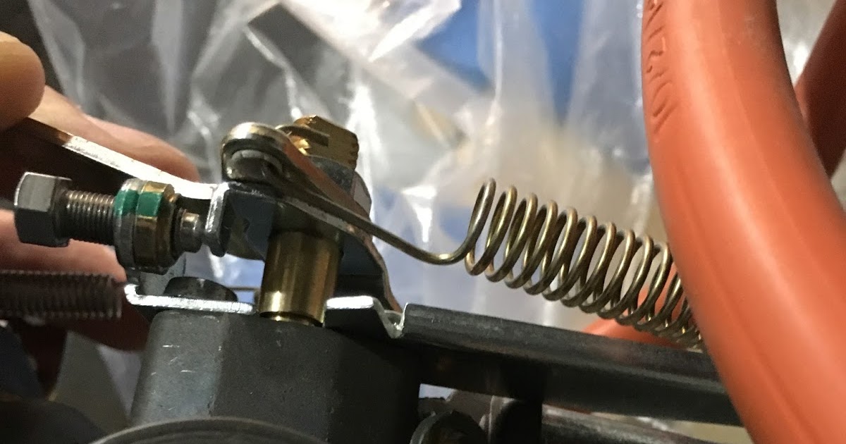 Detailed Pics of the Plugs and Piston