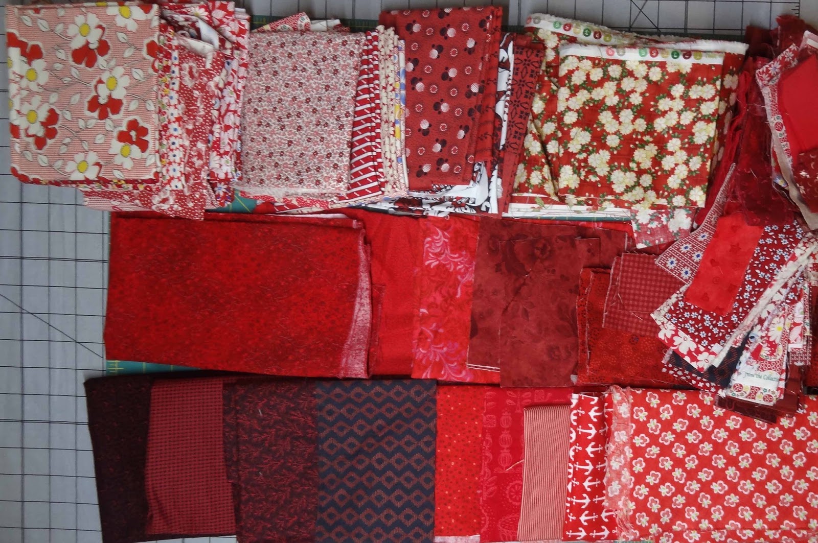 Life In Pieces: Rainbow Scrap Challenge: Calling All Red Scraps