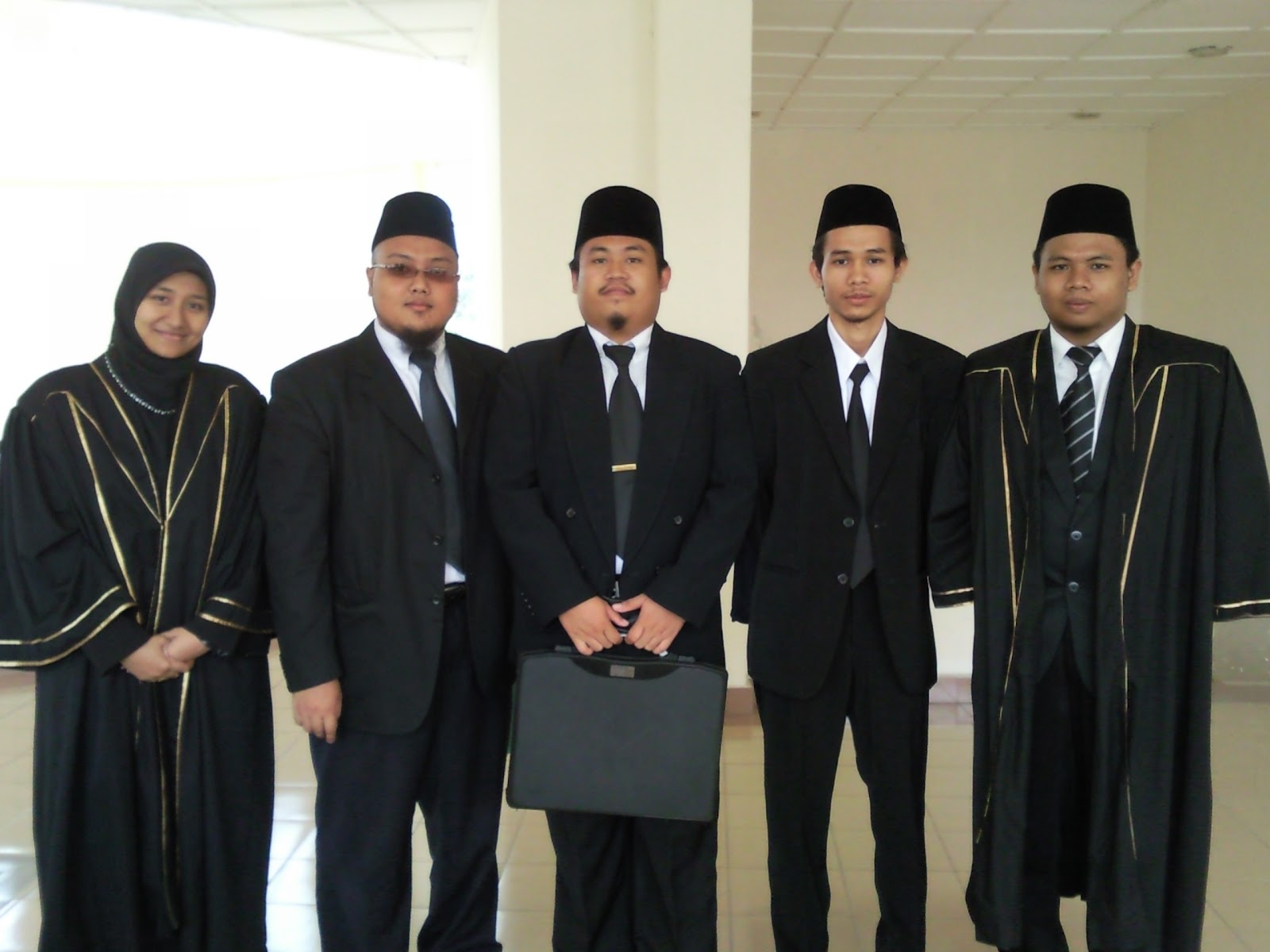 peguam syarie: Komen: Keluhan Peguam Syarie Muda