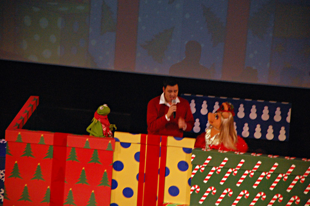 Finishing the Hat: Adventure Wednesday with The Muppets!