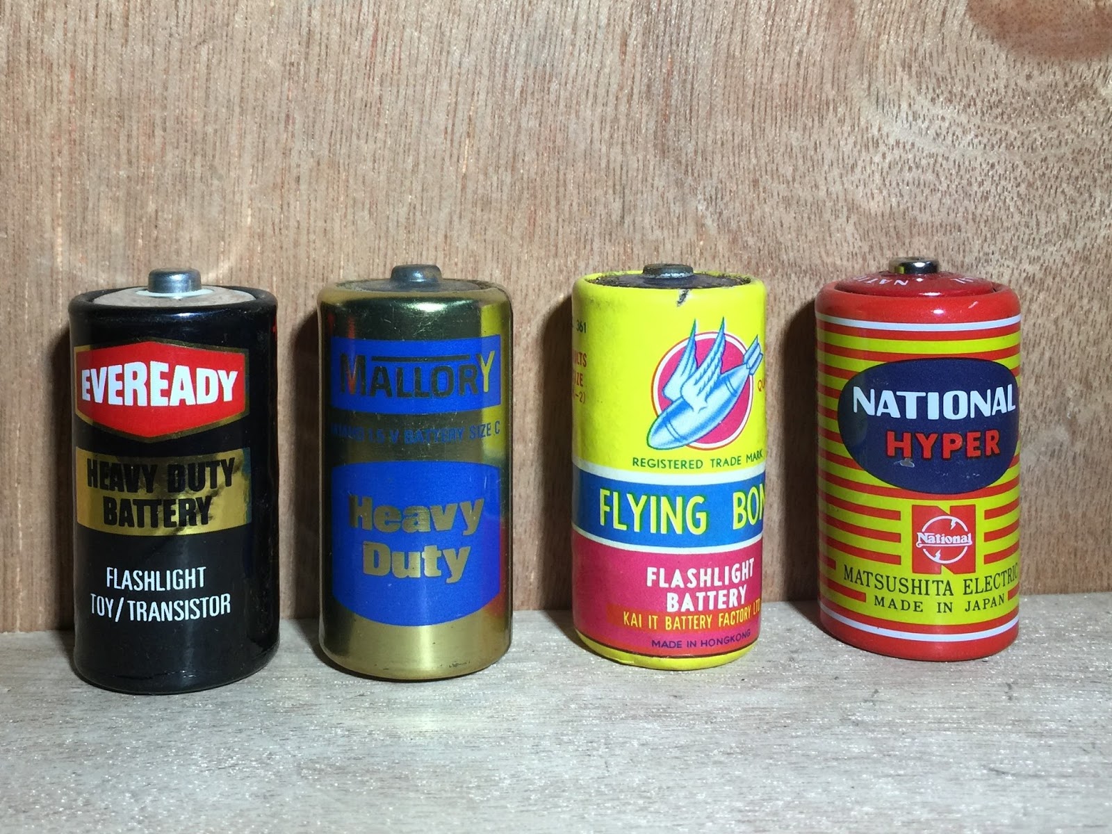 Colecciones y Museo Virtual Cándido Guzmán: BATERIAS - VINTAGE BATTERIES